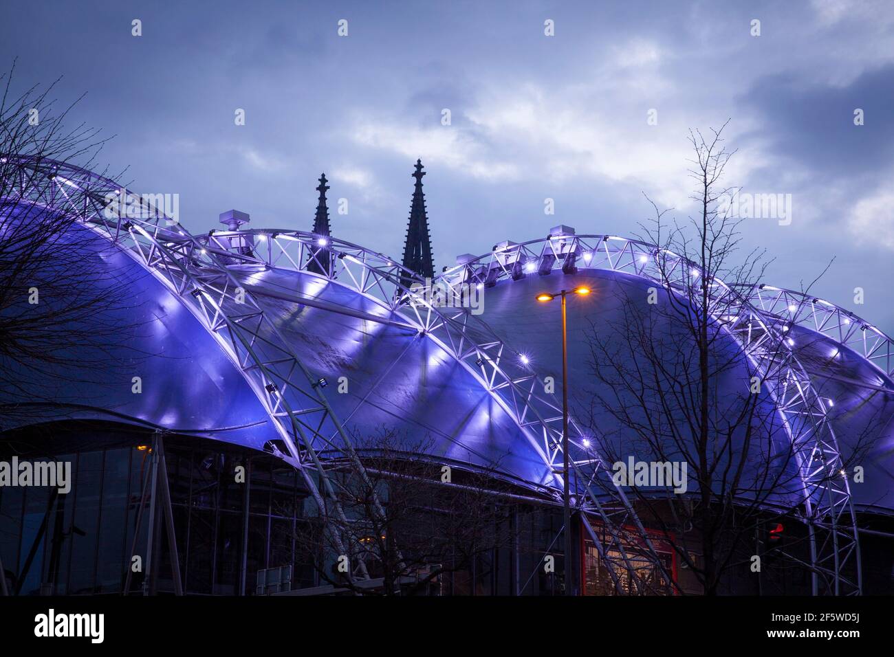 the towers of the cathedral and the theatre Musical Dome, Cologne ...