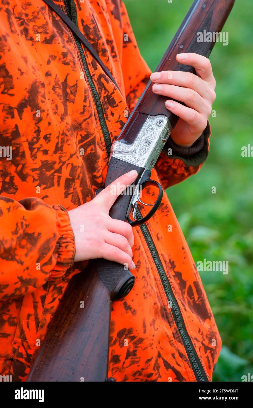 Rifle, hunt, hunter, Lower Saxony, Germany Stock Photo - Alamy