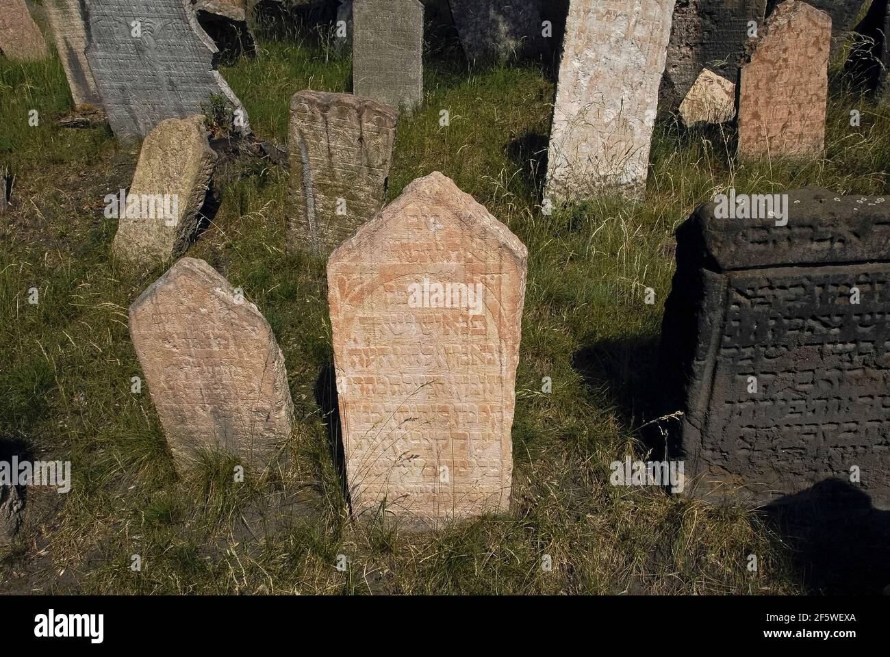12 levels of burials hi-res stock photography and images - Alamy