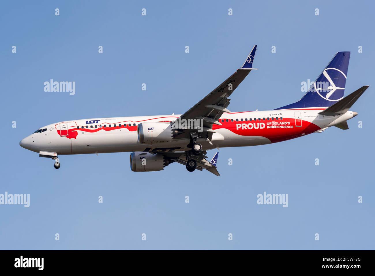 LOT Polish Airlines Boeing 737 Max 8 jet airliner plane on finals to ...