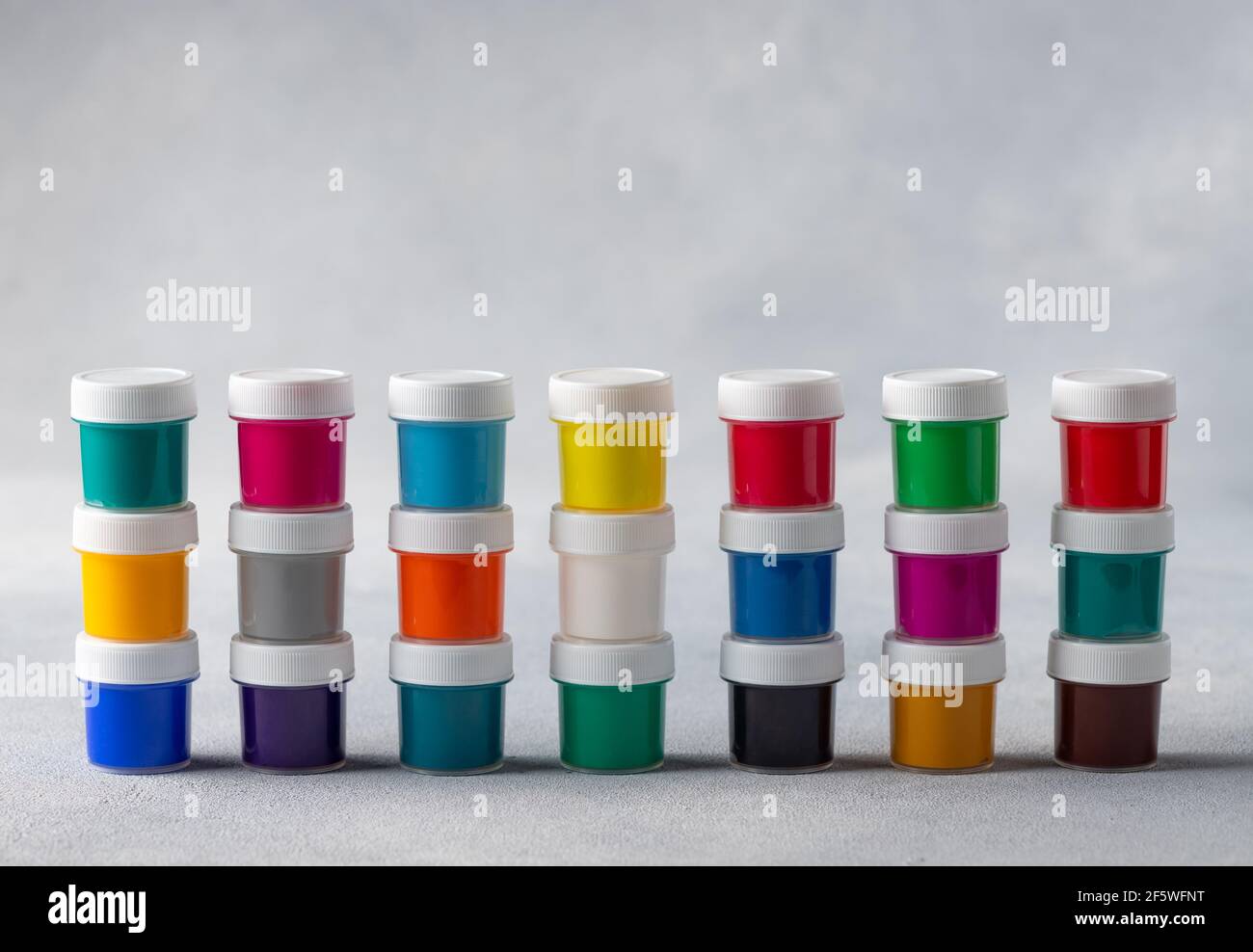 Set of cans hi-res stock photography and images - Alamy