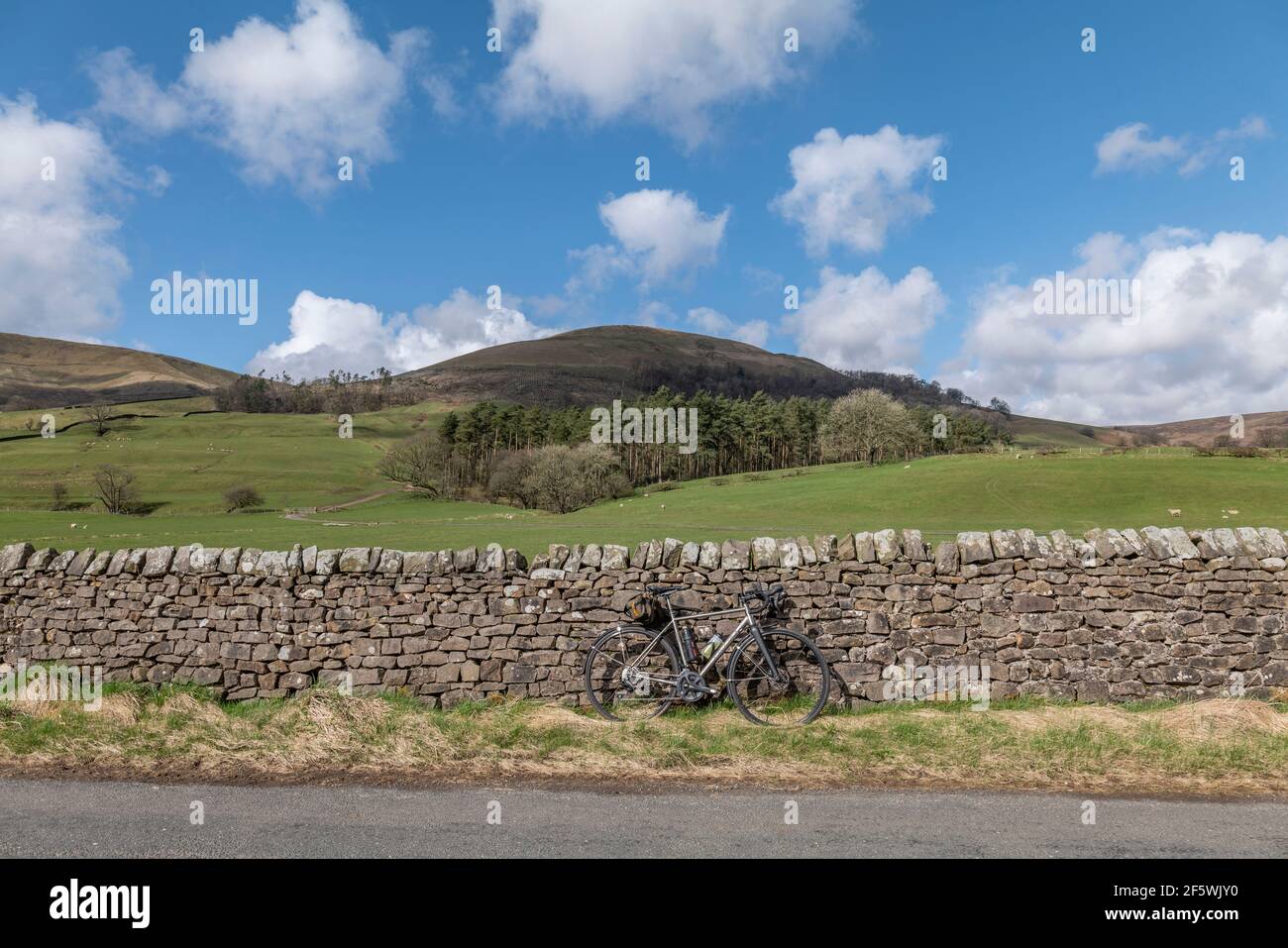 Cycling in whitewell hi-res stock photography and images - Alamy