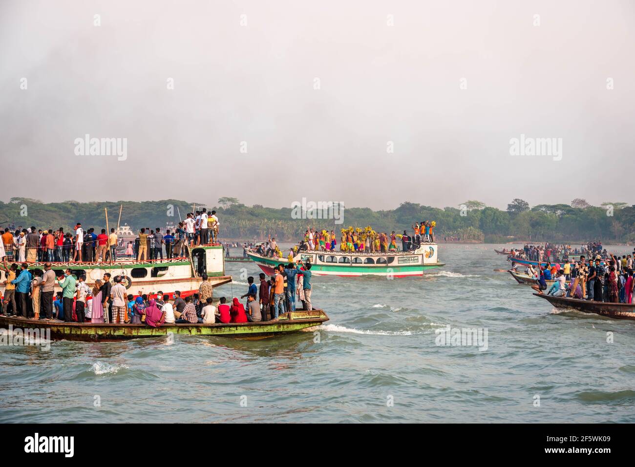 Nouka hi-res stock photography and images - Alamy