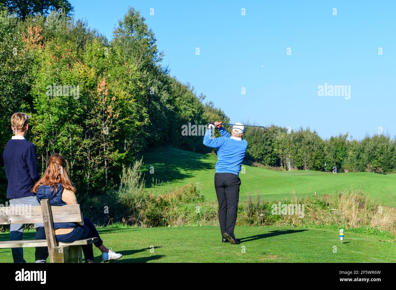 Golfcourse hi-res stock photography and images - Alamy