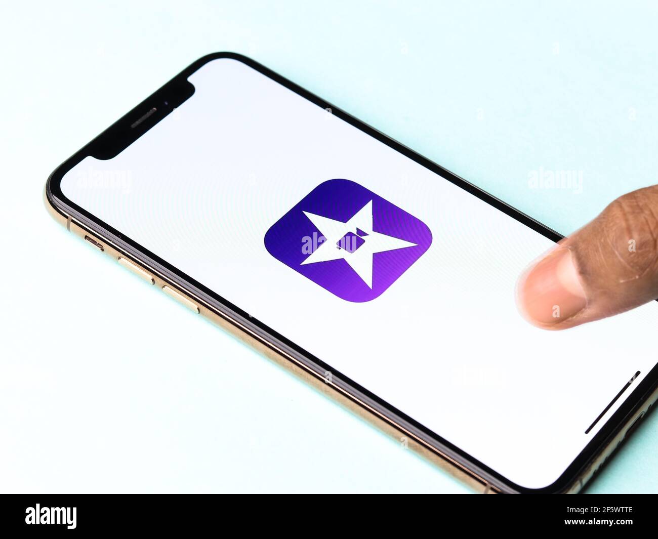 Imovie symbol hi-res stock photography and images - Alamy