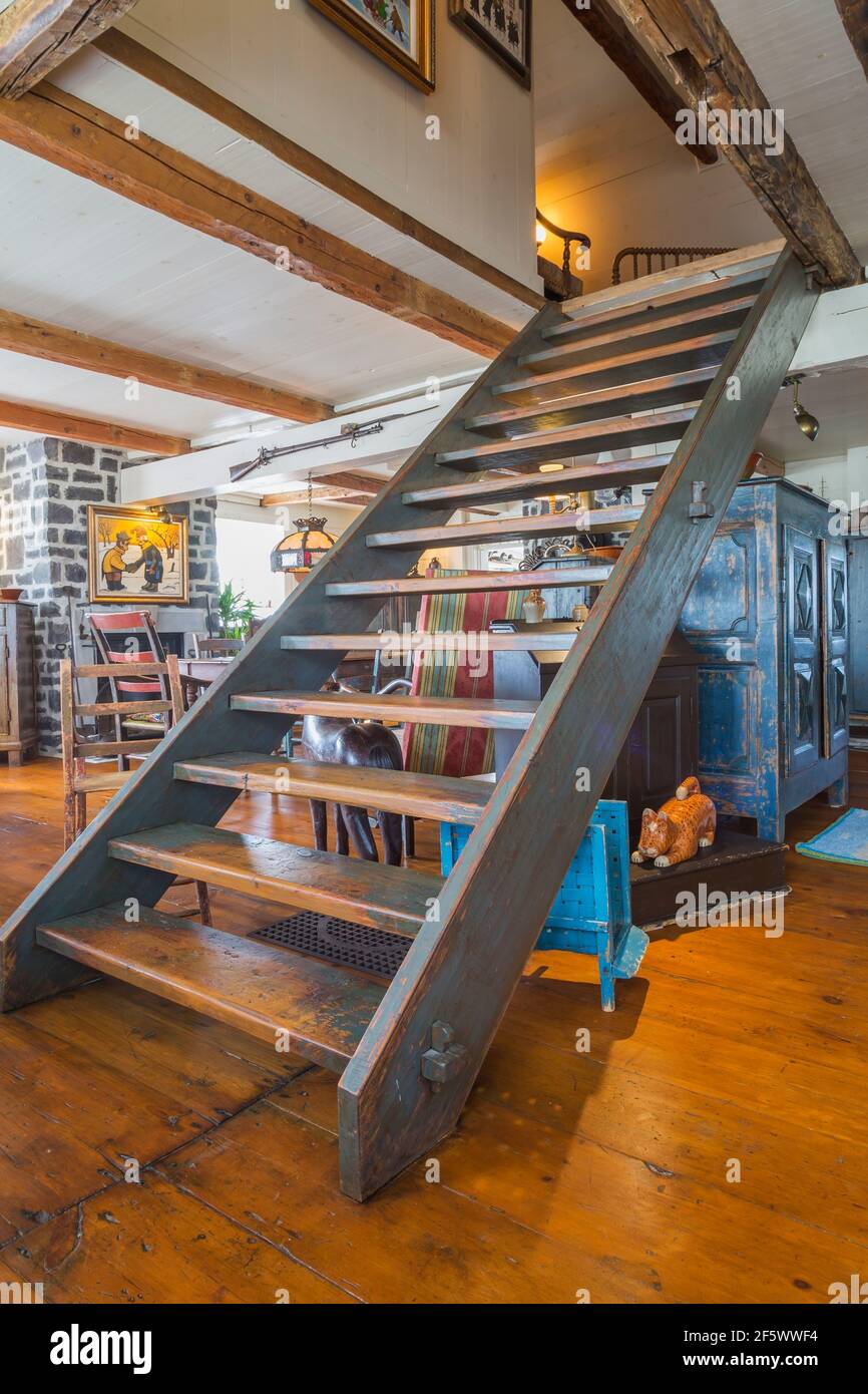Living room stairs leading upstairs hi-res stock photography and images ...