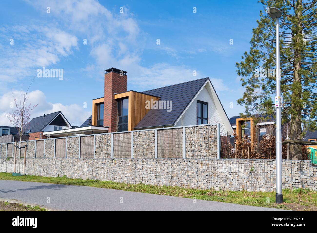 newly built modern house in the netherlands Stock Photo - Alamy