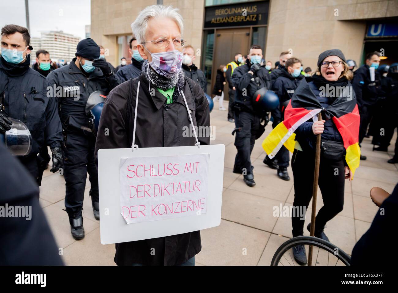 End of dictatorship hi-res stock photography and images - Alamy