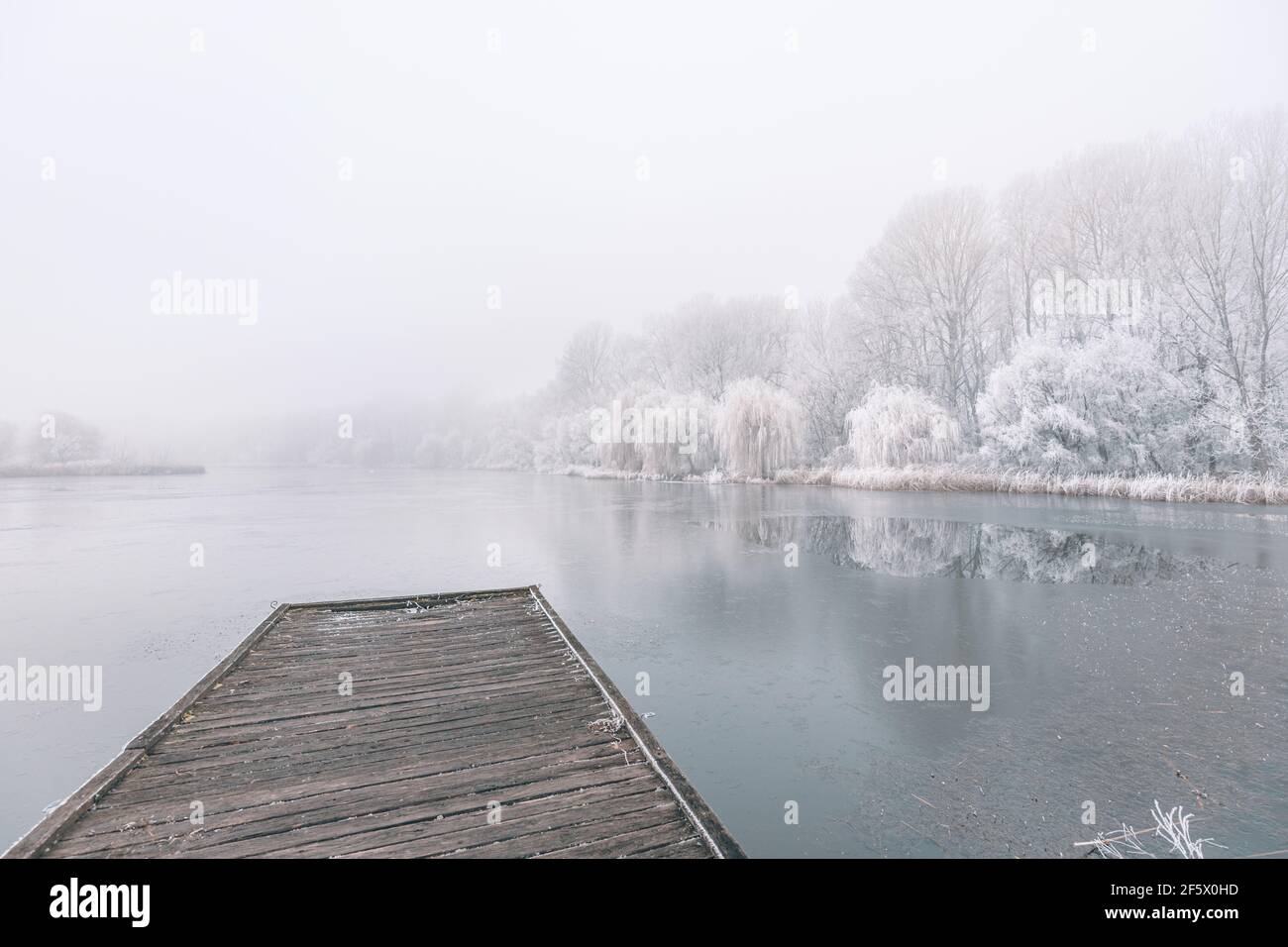 Beautiful frozen winter landscape hi-res stock photography and images ...