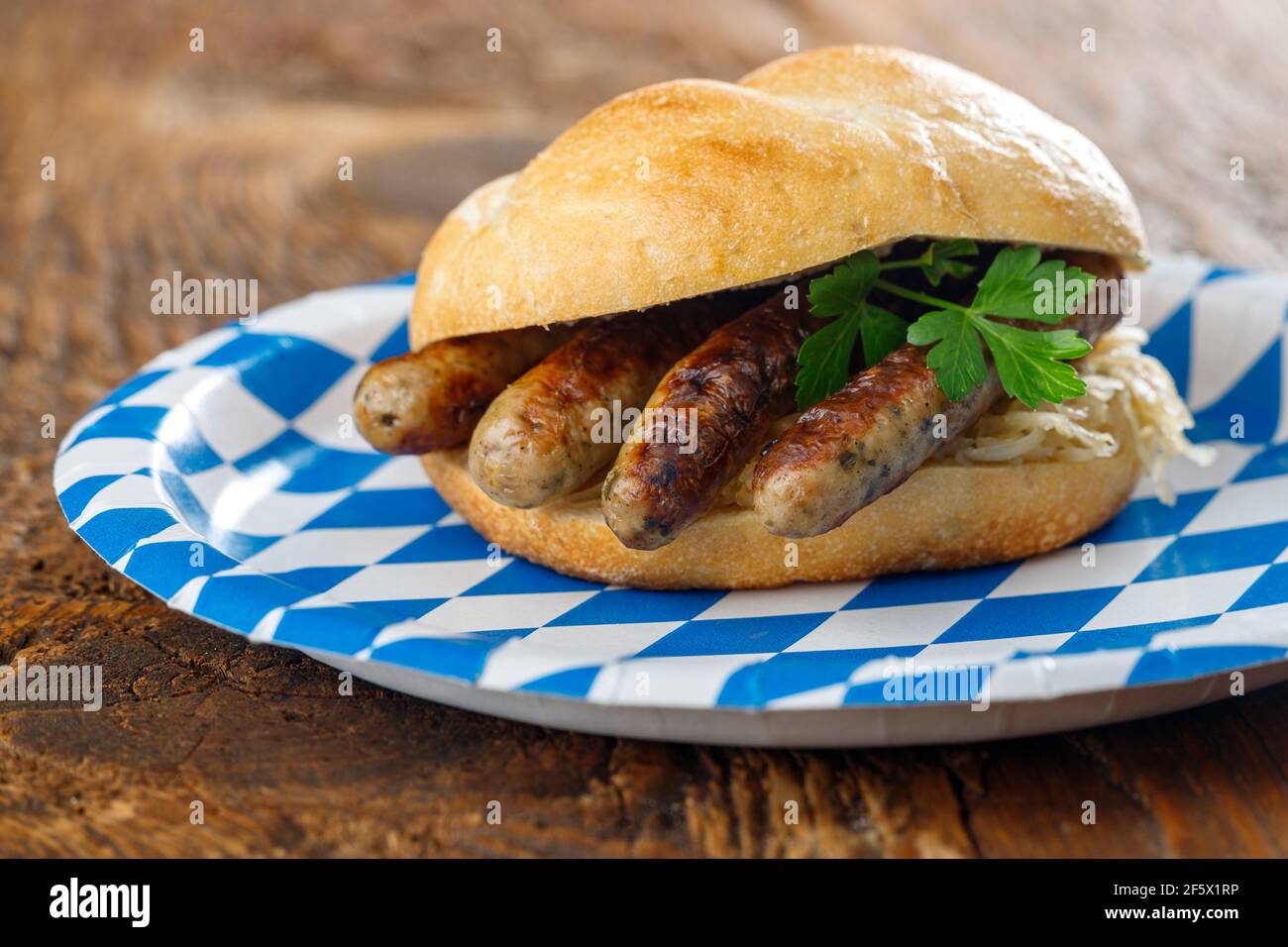 Bratwurst sausage in a bun hi-res stock photography and images - Alamy