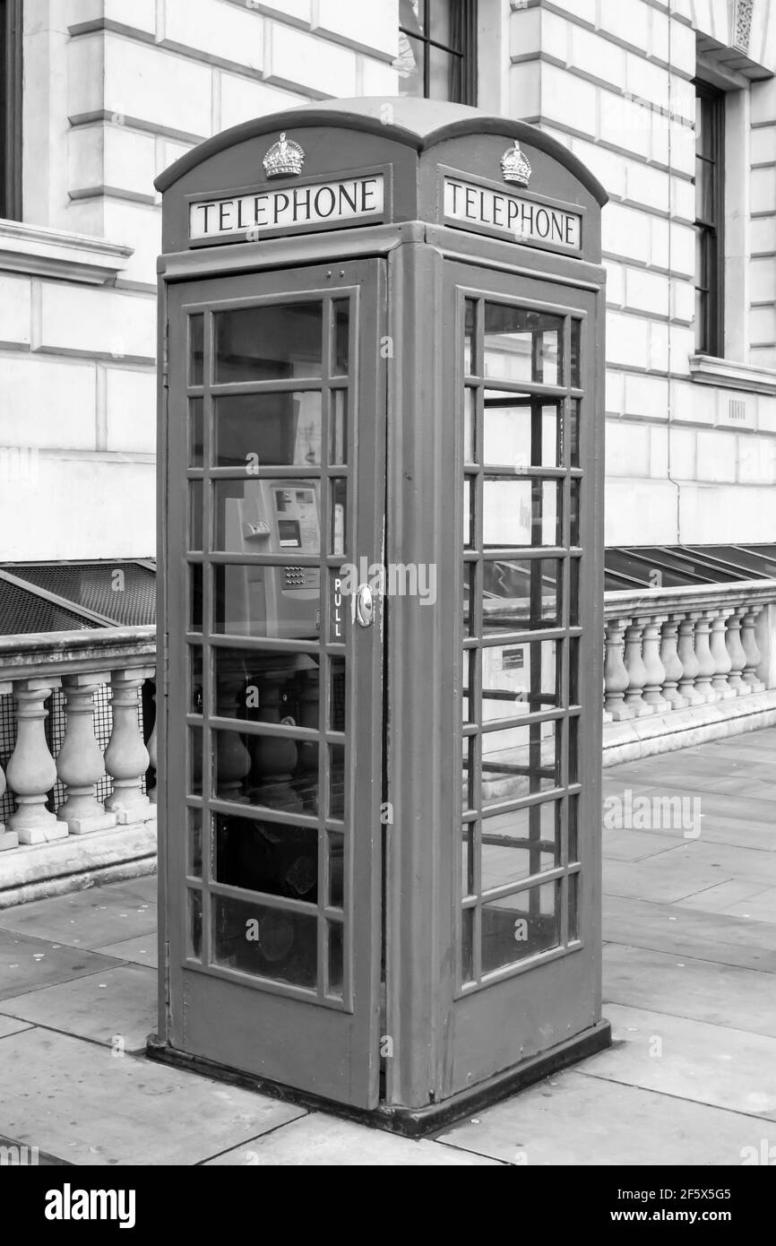 Black and white photo of a traditional phone box in London Stock Photo ...