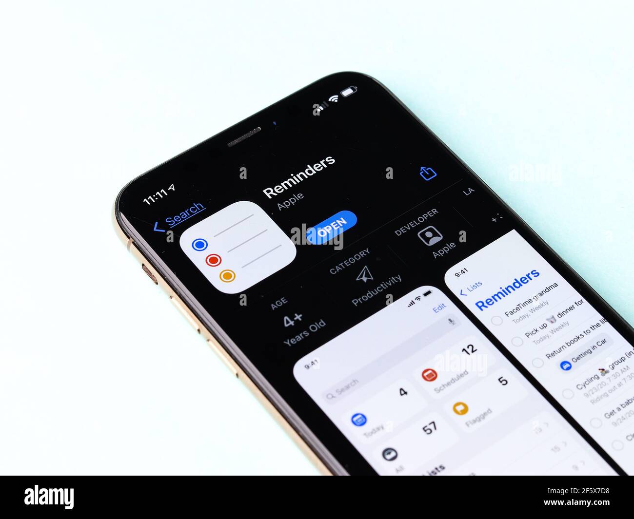 Apple reminders logo hi-res stock photography and images - Alamy