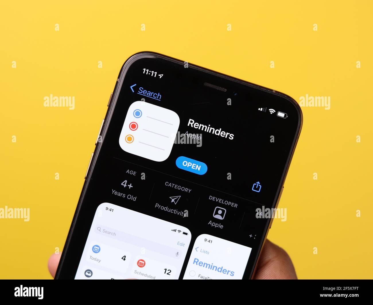 Apple reminders logo hi-res stock photography and images - Alamy