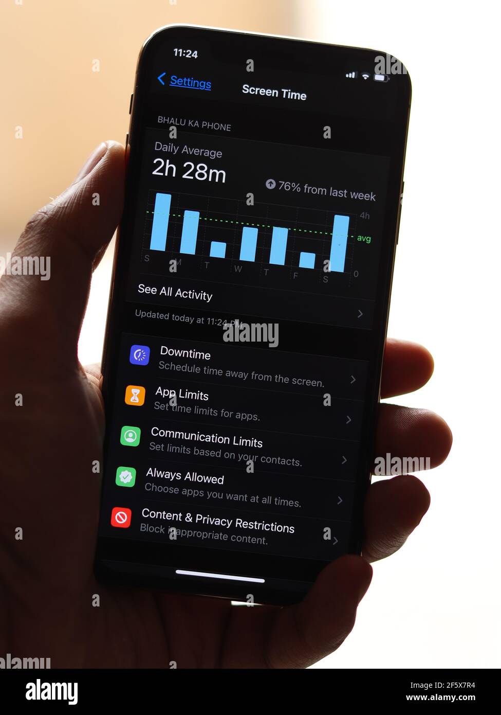 Mobile games infographics hi-res stock photography and images - Alamy