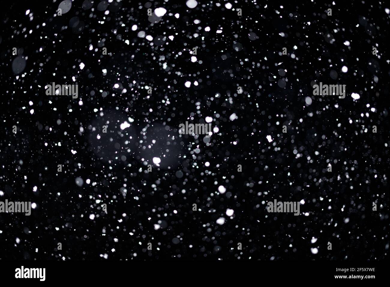 Real falling snow on black background for blending modes in ps. Ver 06 ...