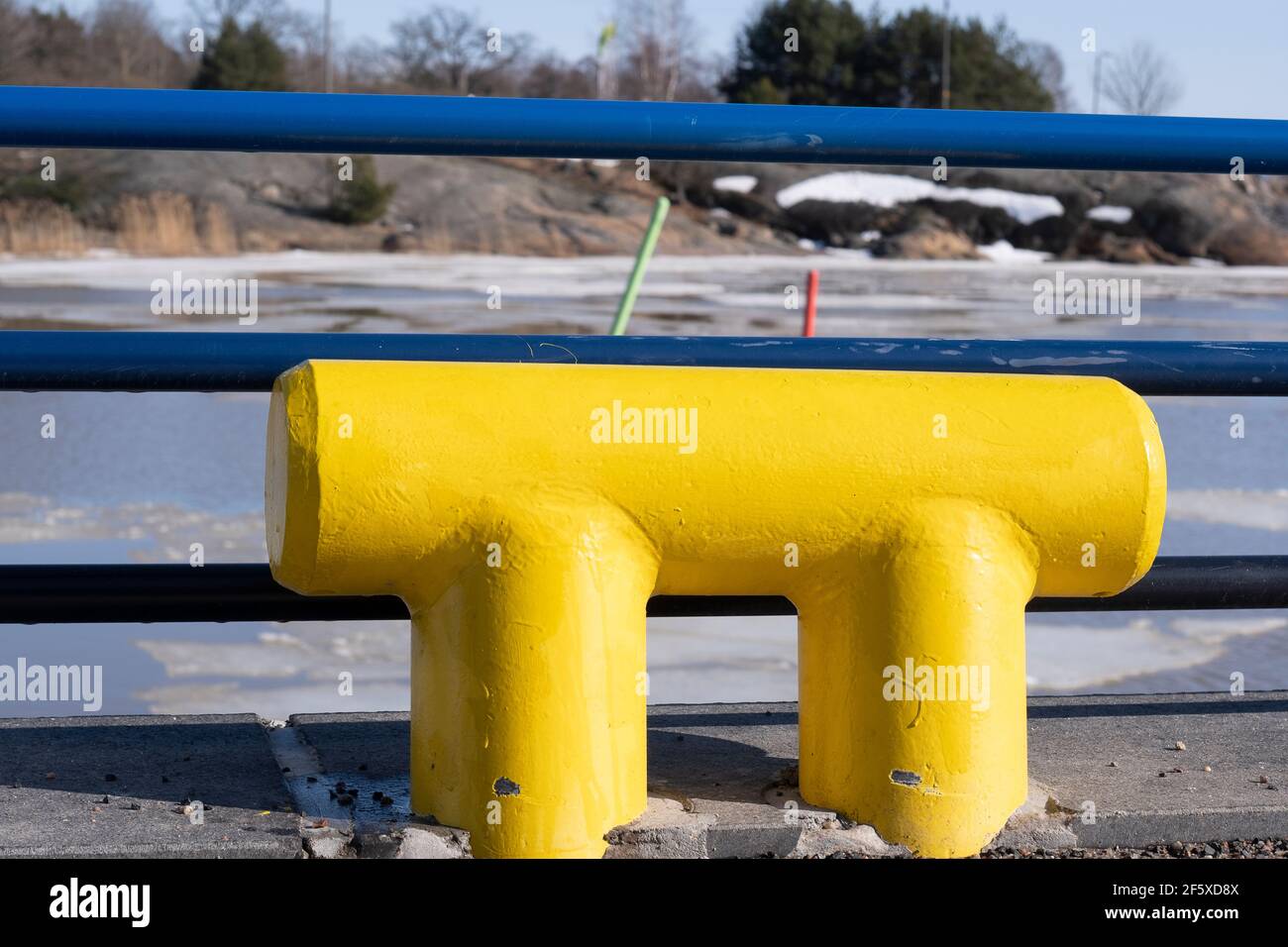 Bollard fence hi-res stock photography and images - Alamy