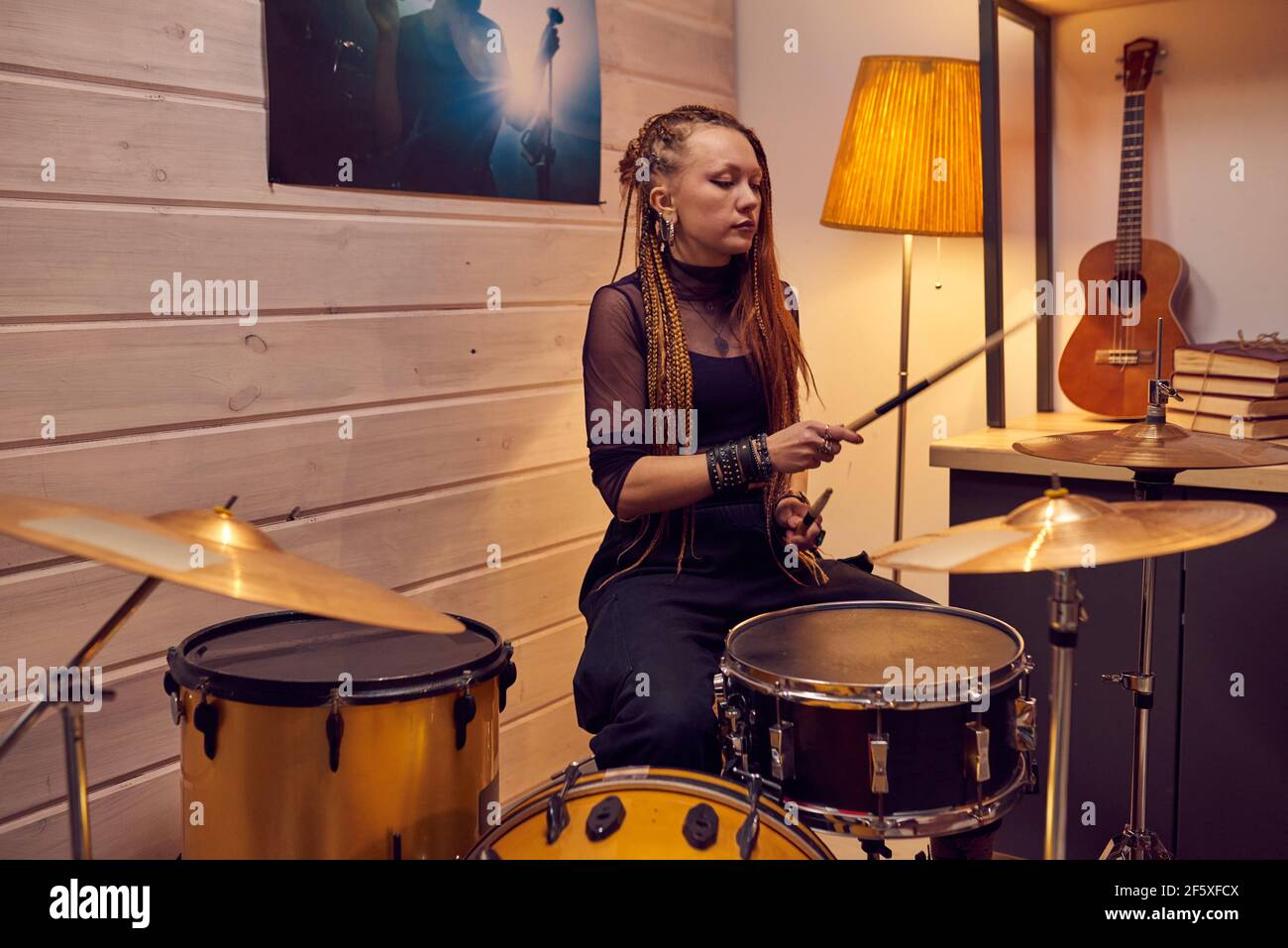 Female drummer hi-res stock photography and images - Alamy