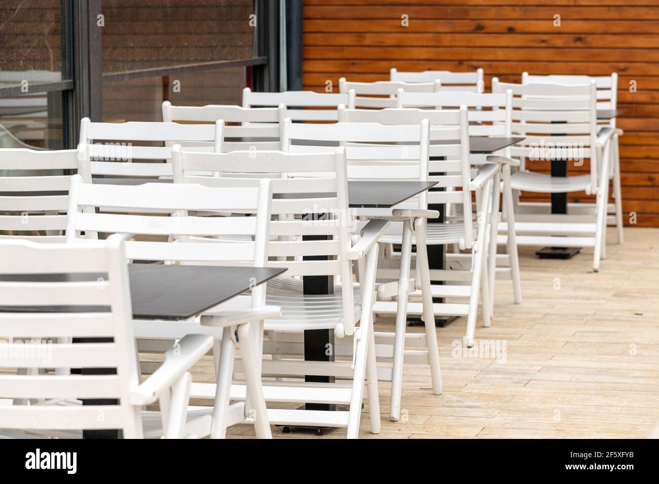 Empty coffee bar tables hi-res stock photography and images - Alamy