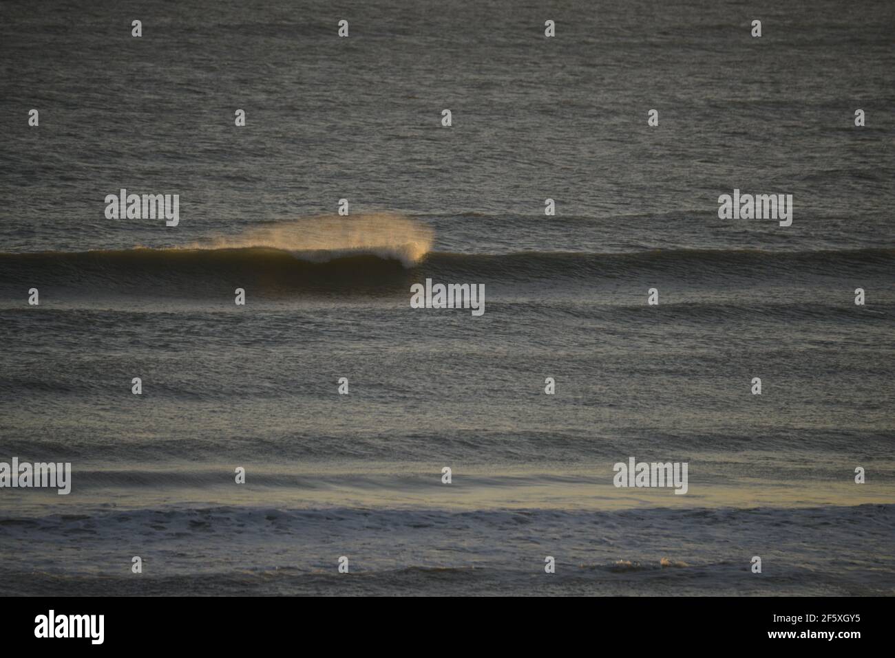 Beach and ocean waves on a Texas beach Stock Photo - Alamy
