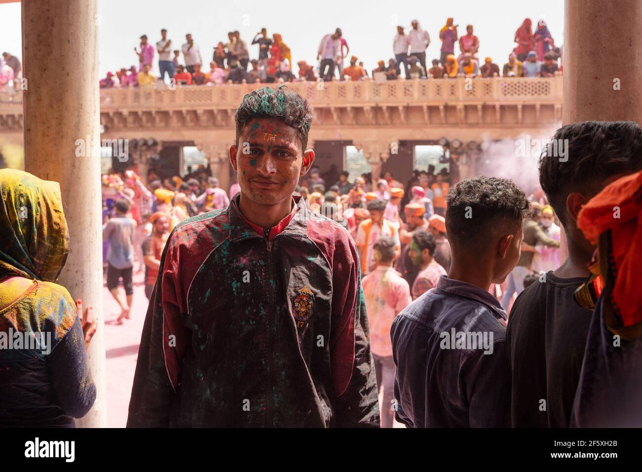 Indian boy in an temple hi-res stock photography and images - Alamy
