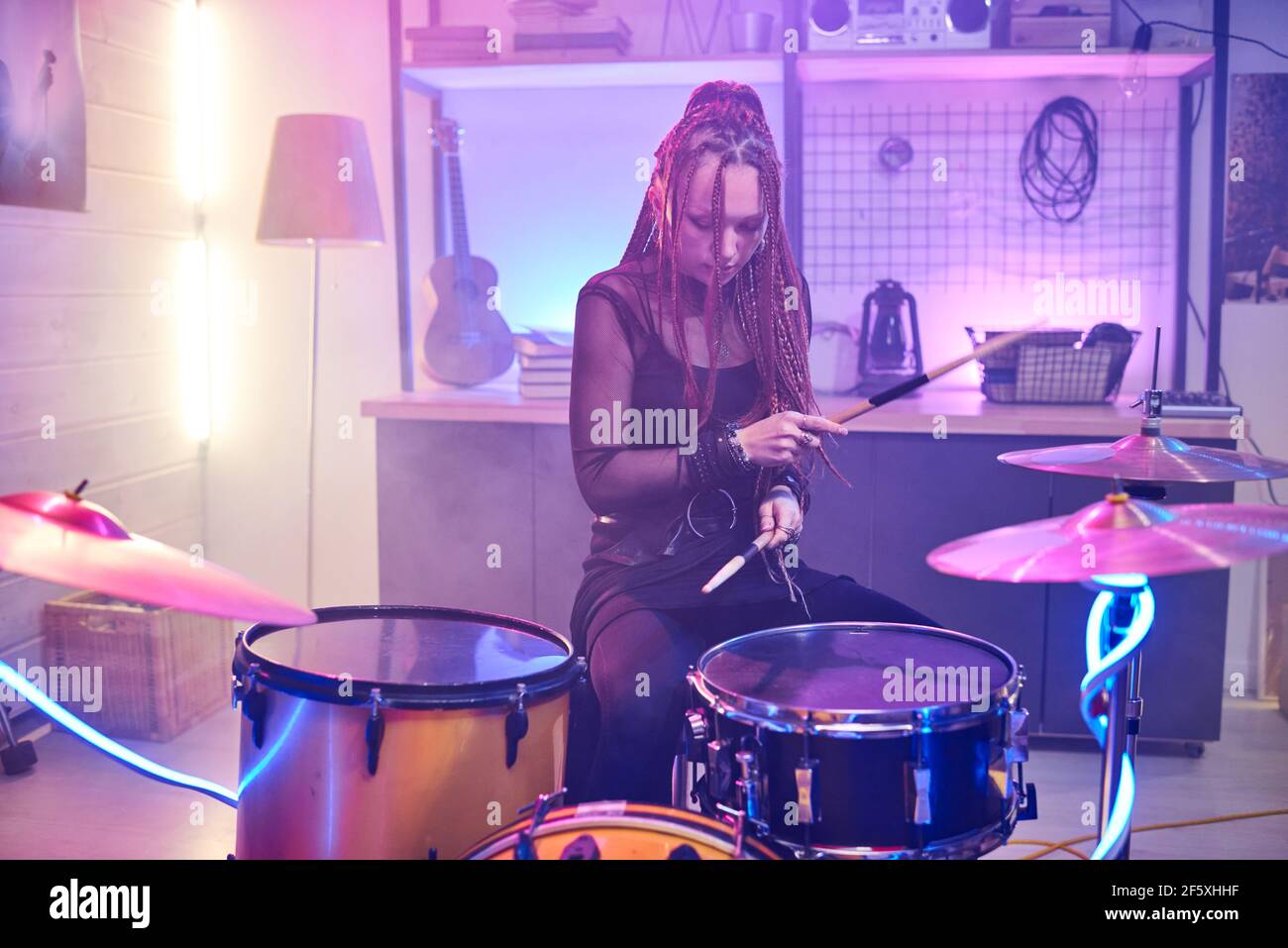 Female drummer hi-res stock photography and images - Alamy