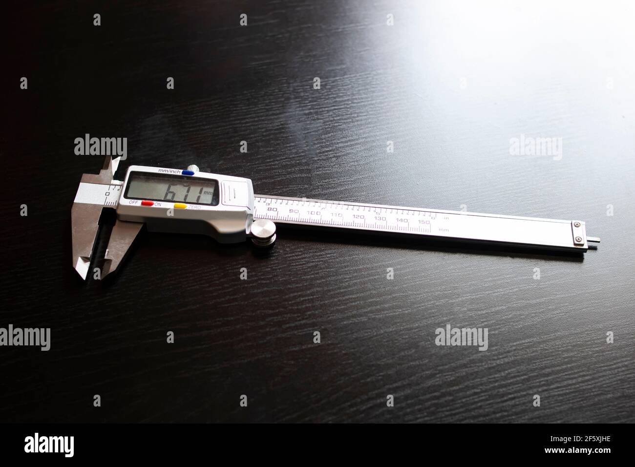 Vernier table hi-res stock photography and images - Alamy