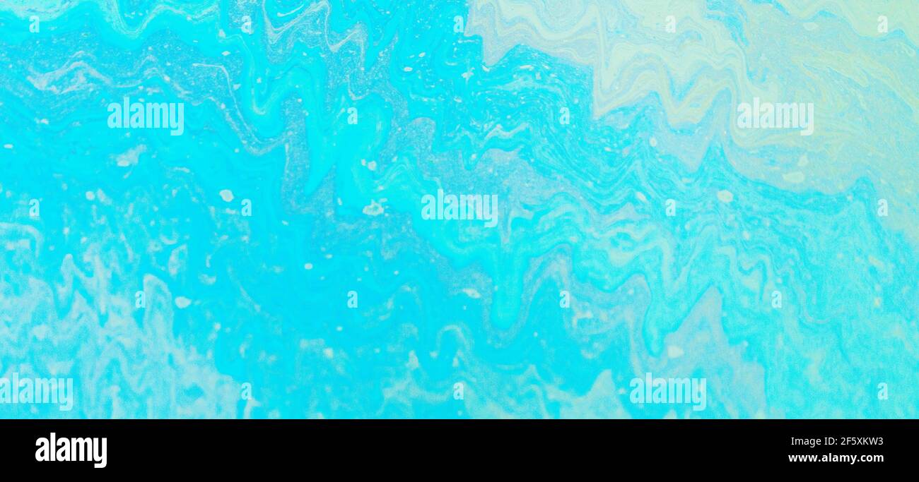 Oil spill sea texture hi-res stock photography and images - Alamy