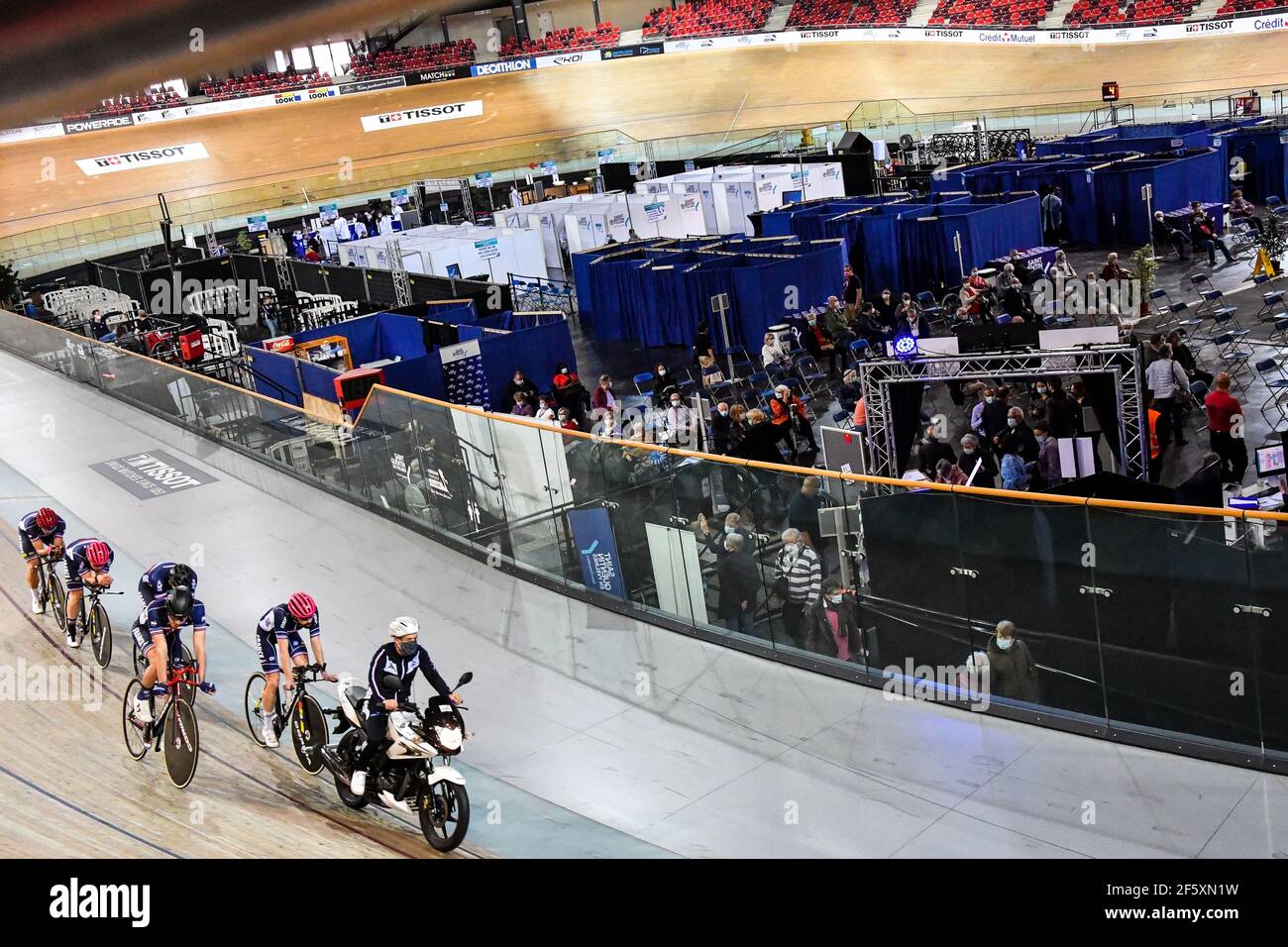 Megacentre hi-res stock photography and images - Alamy