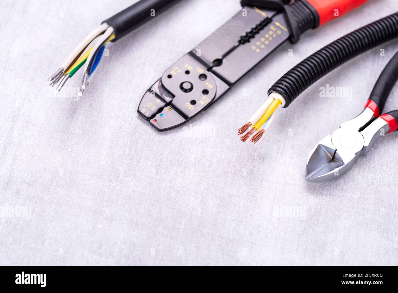 Stripping electric cable hi-res stock photography and images - Alamy