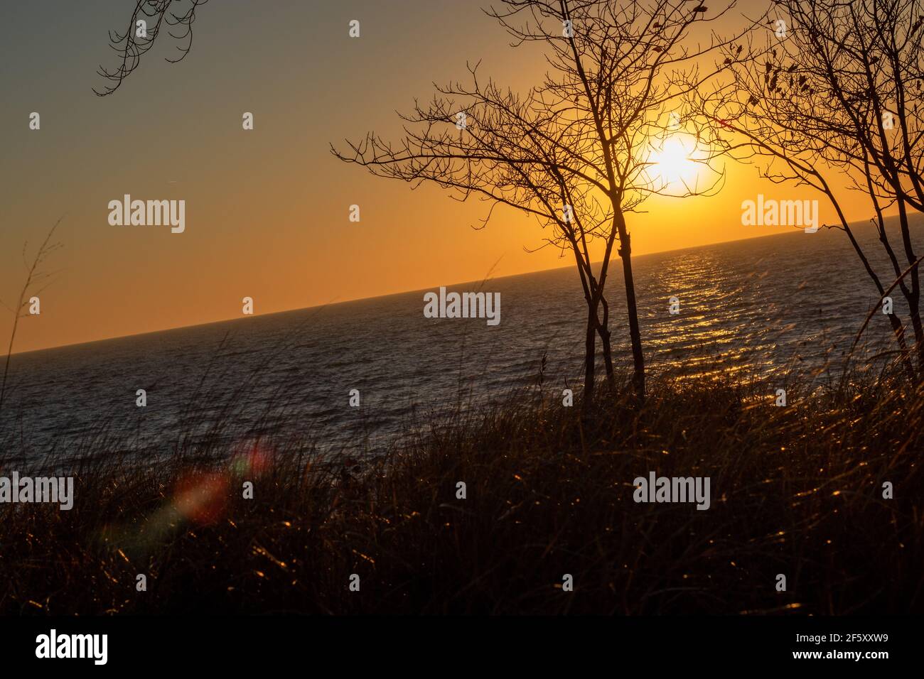 Lake michigan sunset hi-res stock photography and images - Alamy