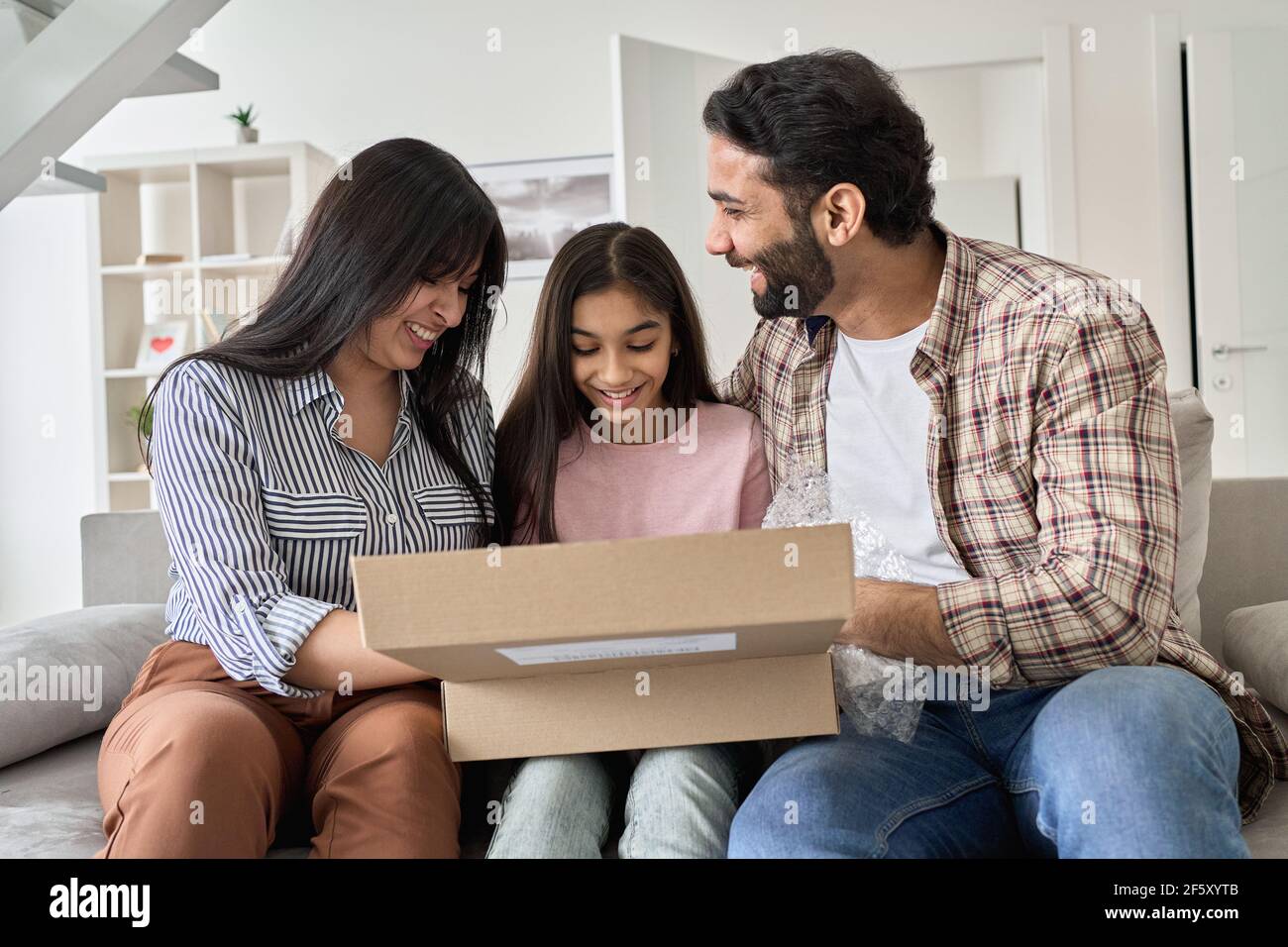 Indian family hi-res stock photography and images - Alamy