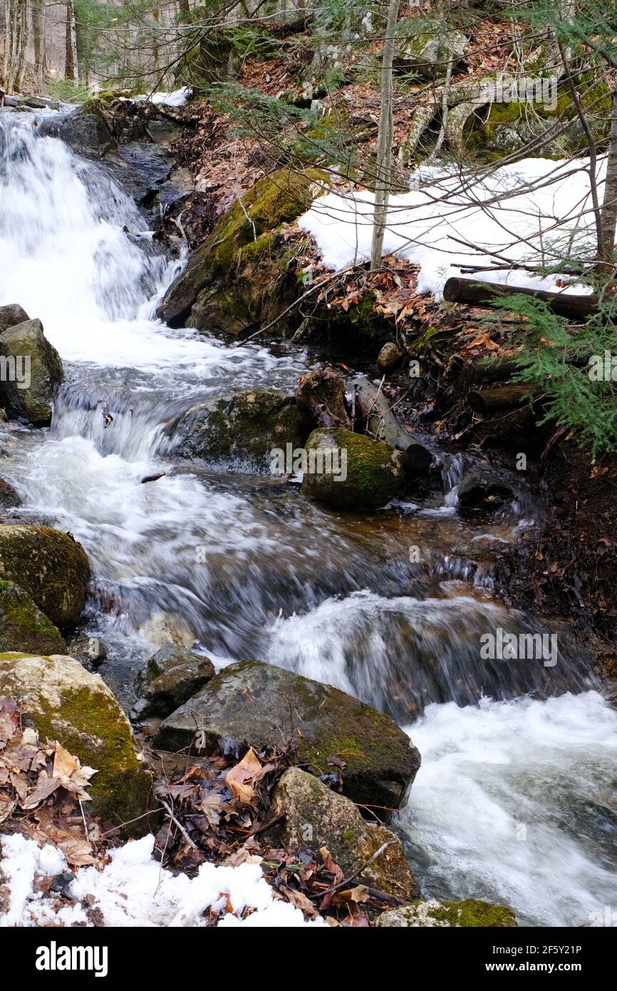 Tumble over rocks hi-res stock photography and images - Alamy
