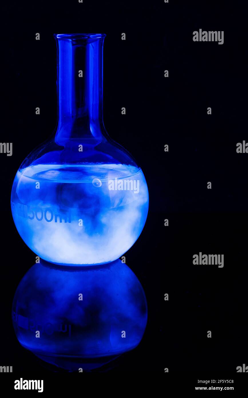 Luminol crime hi-res stock photography and images - Alamy