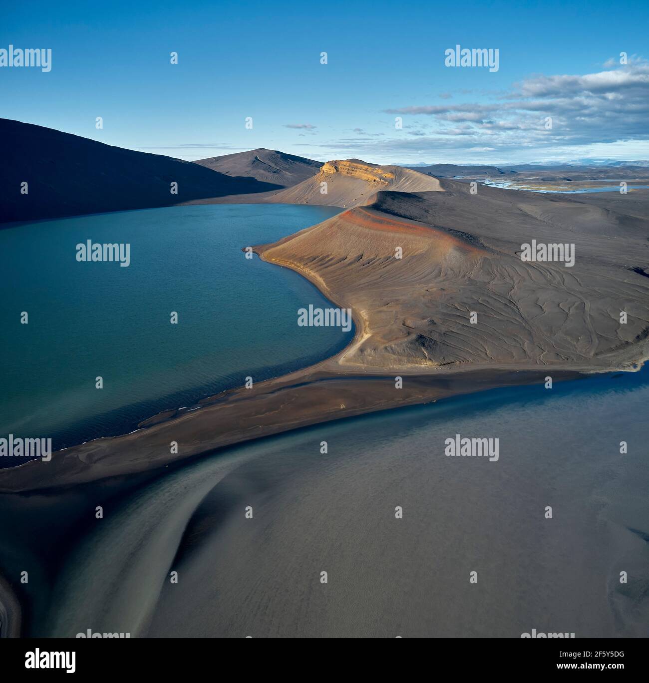 Rough lake hi-res stock photography and images - Alamy