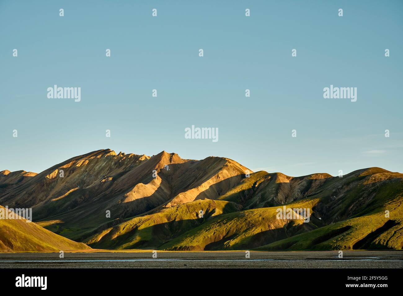 Daylight and terrain hi-res stock photography and images - Alamy