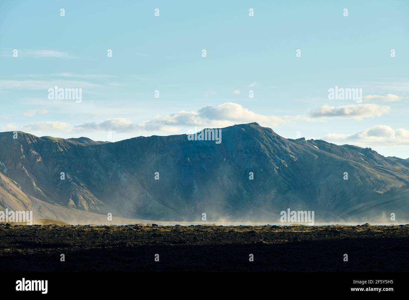 Dusty mountains hi-res stock photography and images - Alamy
