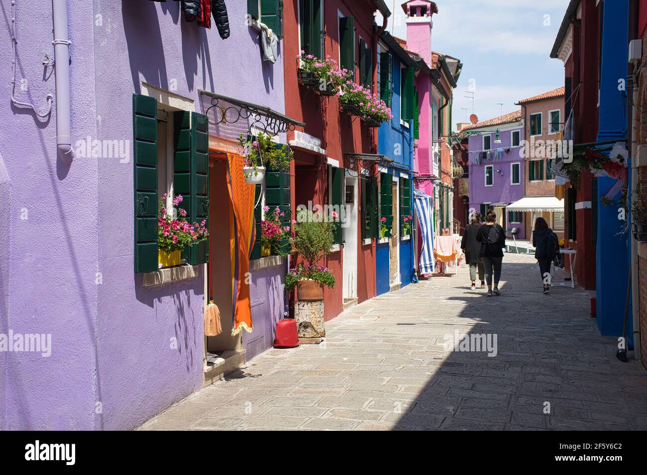 Colorful houses in Burano island, Venice Stock Photo - Alamy