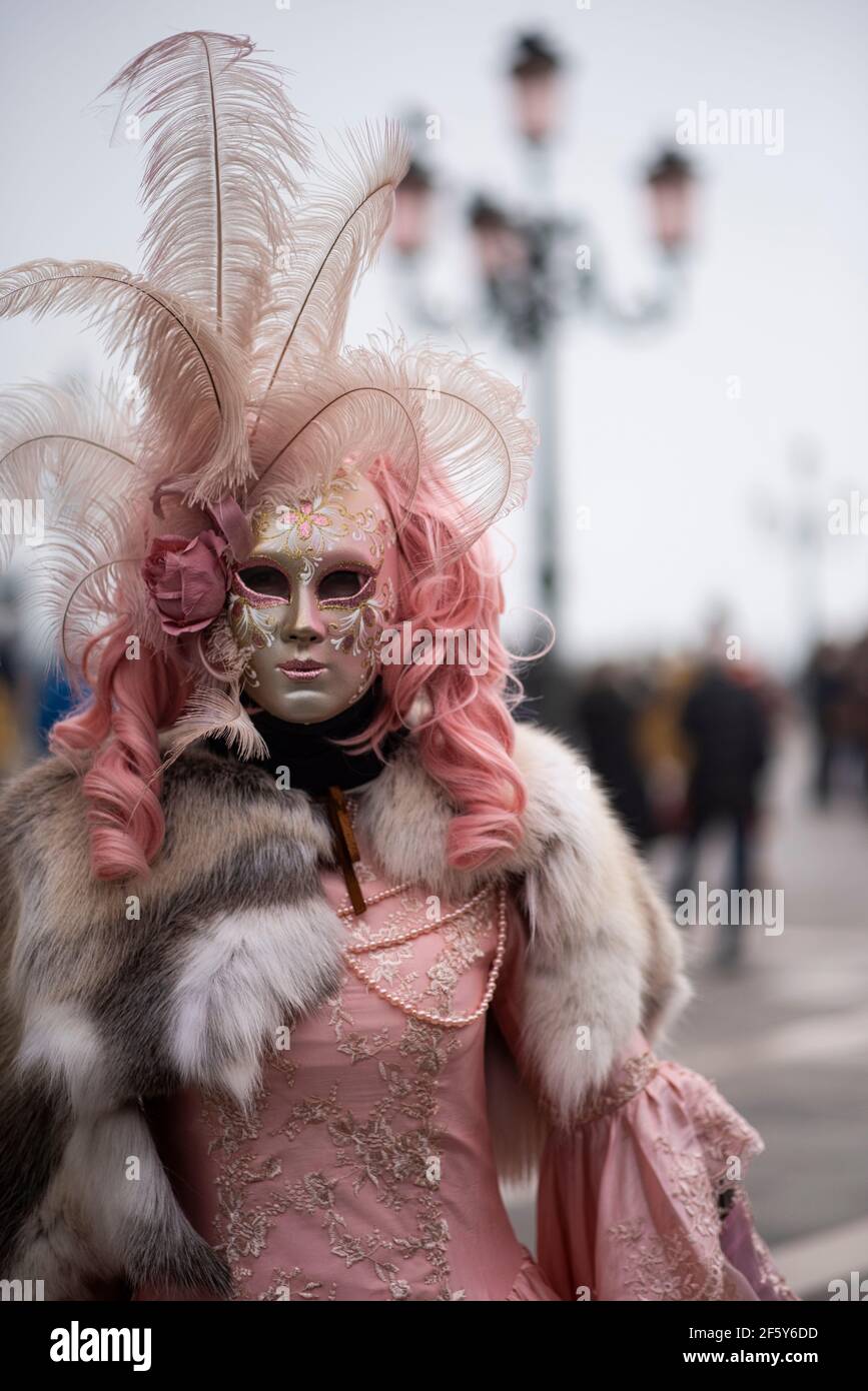Pink Woman carnival masks at Venice Stock Photo - Alamy