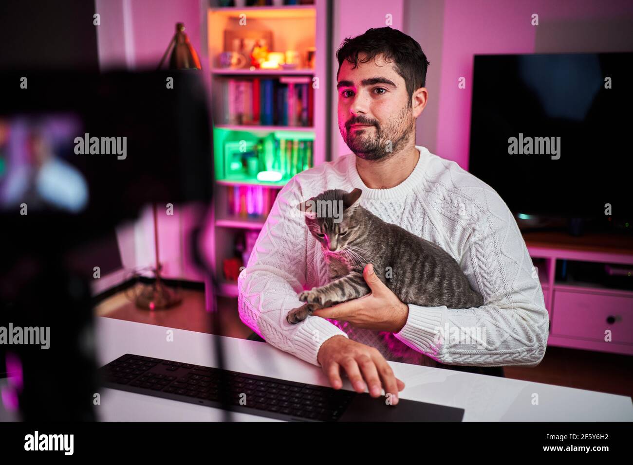 Streamer room hi-res stock photography and images - Alamy