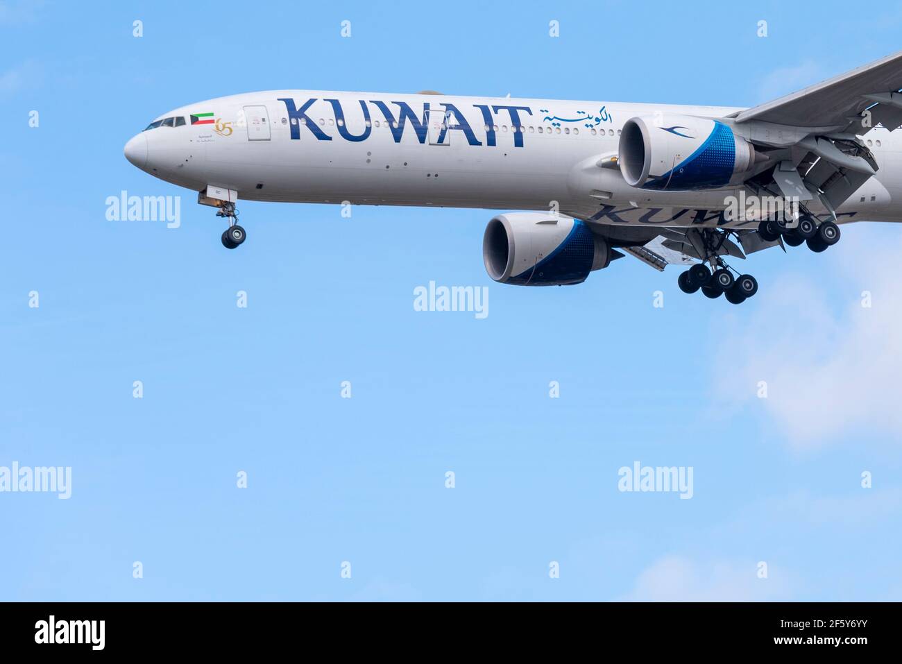 Kuwait Airways Boeing 777 300 jet airliner plane 9K-AOC on finals to ...