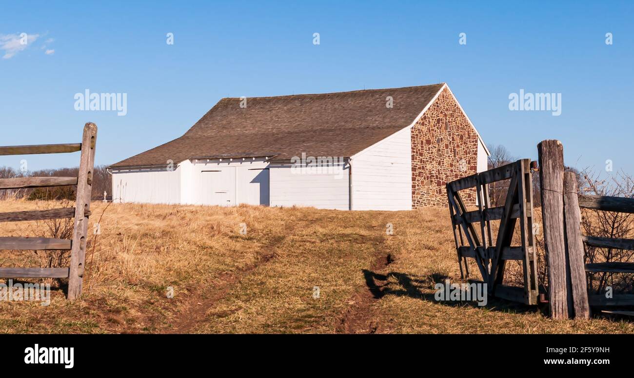 The McPherson farm barn, which was standing during the battle at ...