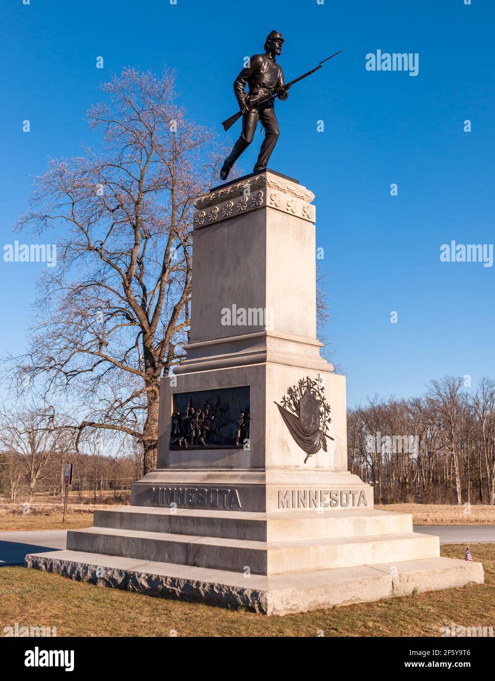The 1st Minnesota Volunteer Infantry Regiment monument on Hancock ...