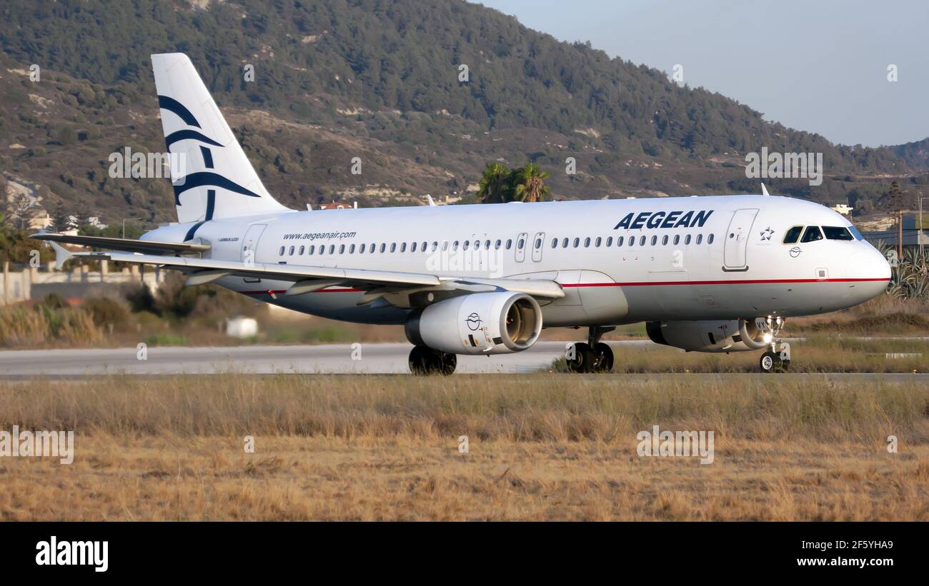 An Aegean Airlines Airbus 320 rready to take off from Rhodes Diagoras ...
