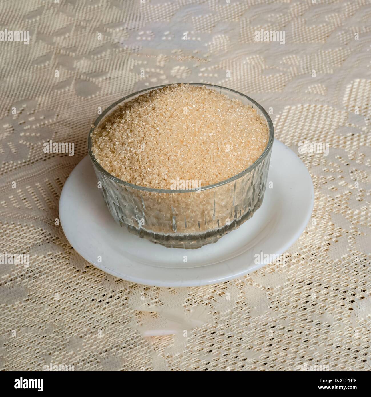 Overfull plate hi-res stock photography and images - Alamy