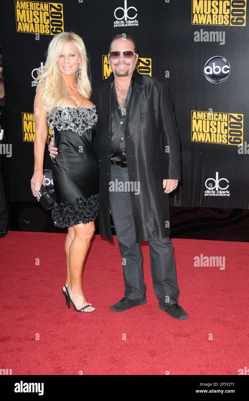 Vince neil and lia neil hi-res stock photography and images - Alamy