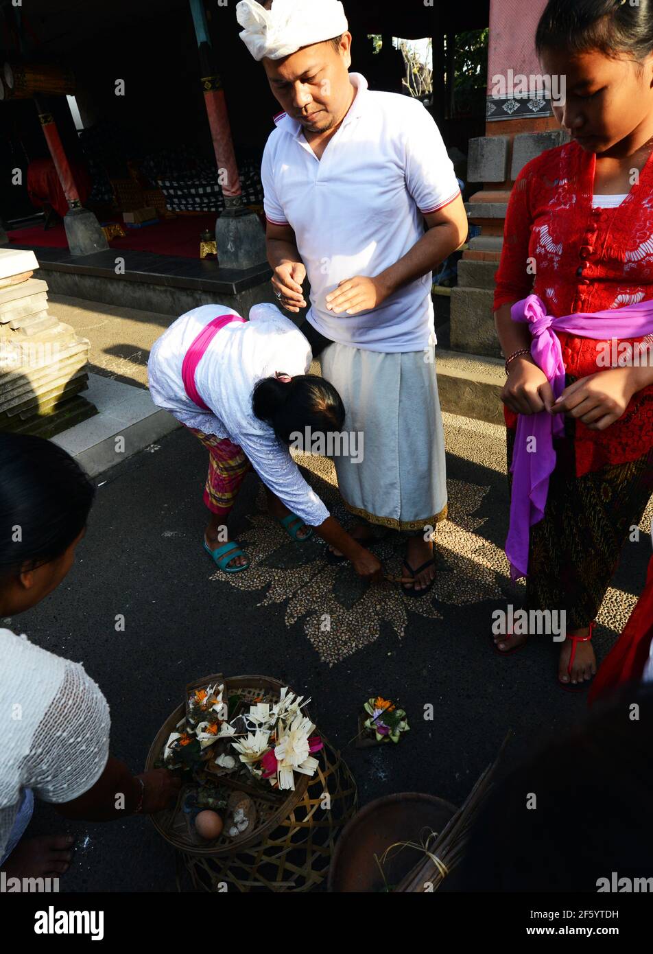 A Pre marriage blessing ceremony in a small Hindu temple in Ubud, Bali ...