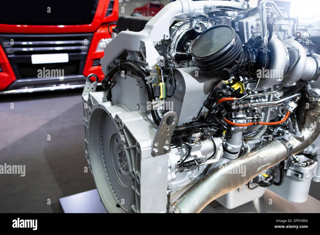 Semi truck engine hi-res stock photography and images - Alamy