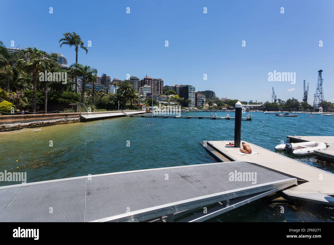 The Lookout, Elizabeth Bay, Sydney, Australia. Spectacular harbour ...