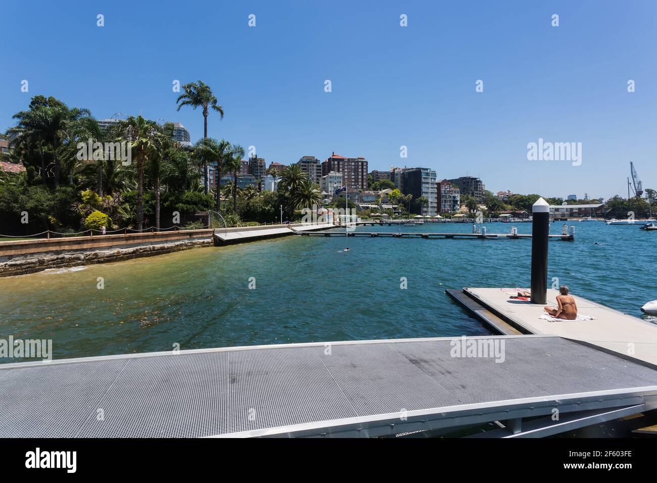 The Lookout, Elizabeth Bay, Sydney, Australia. Spectacular harbour ...