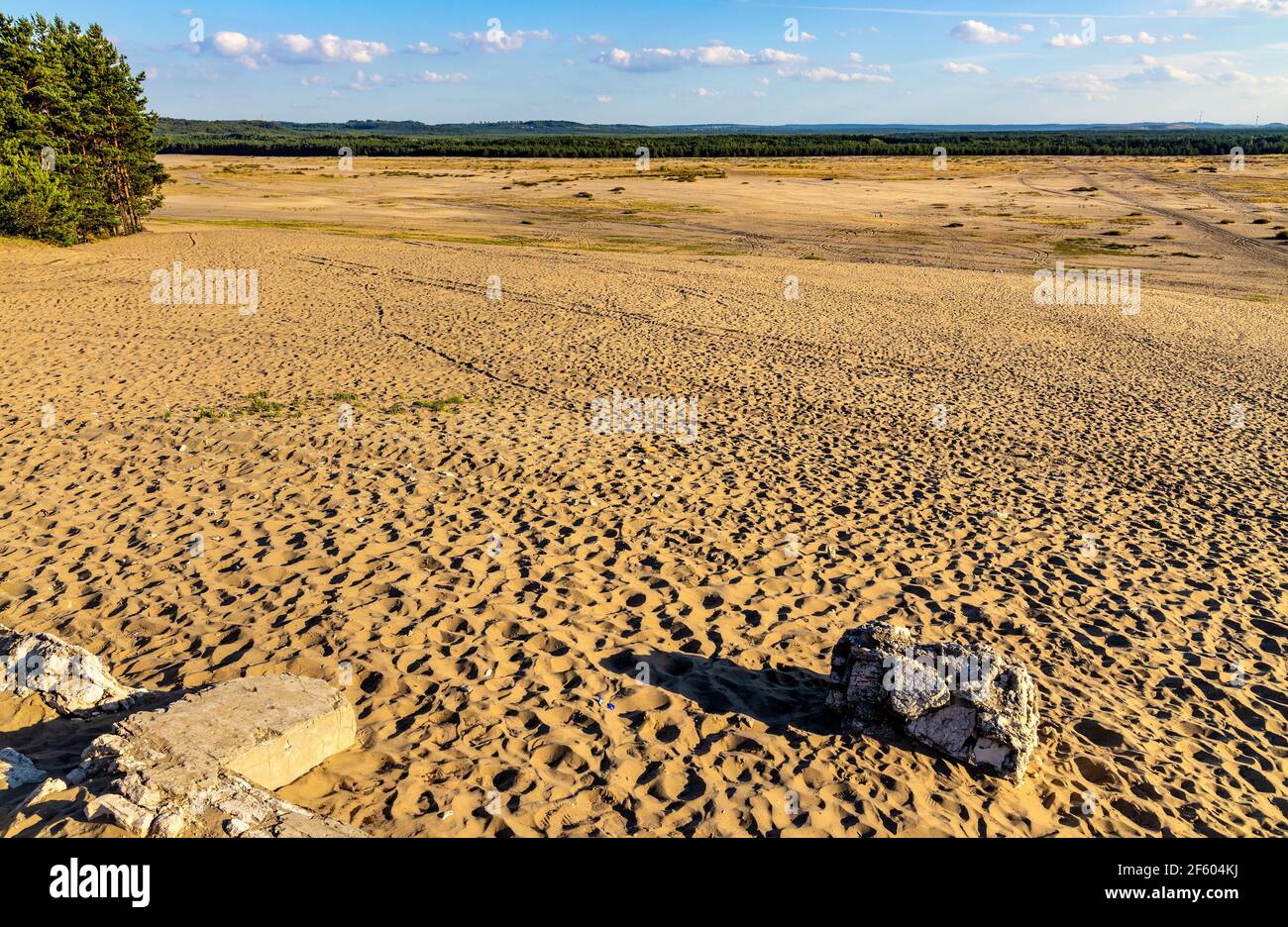 Dusty landscape hi-res stock photography and images - Alamy